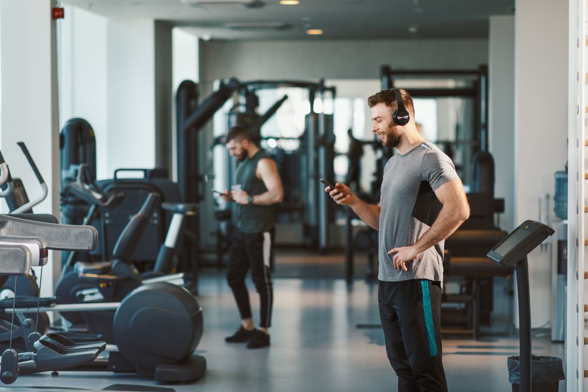 Essential Workout Accessories Every Gym Rat Needs - Oregon Sports News