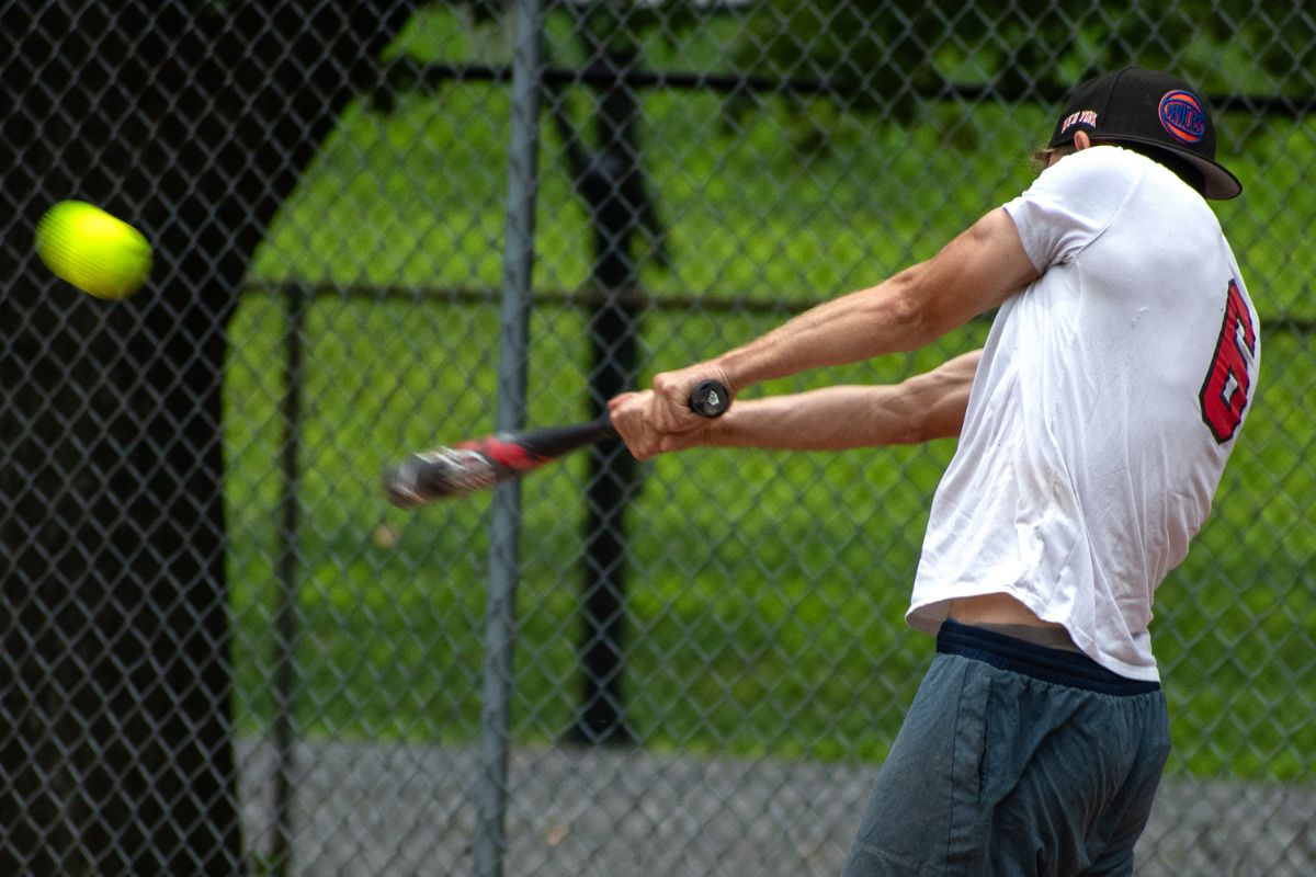 4 Tips To Hit Better In Slow-Pitch Softball - Oregon Sports News