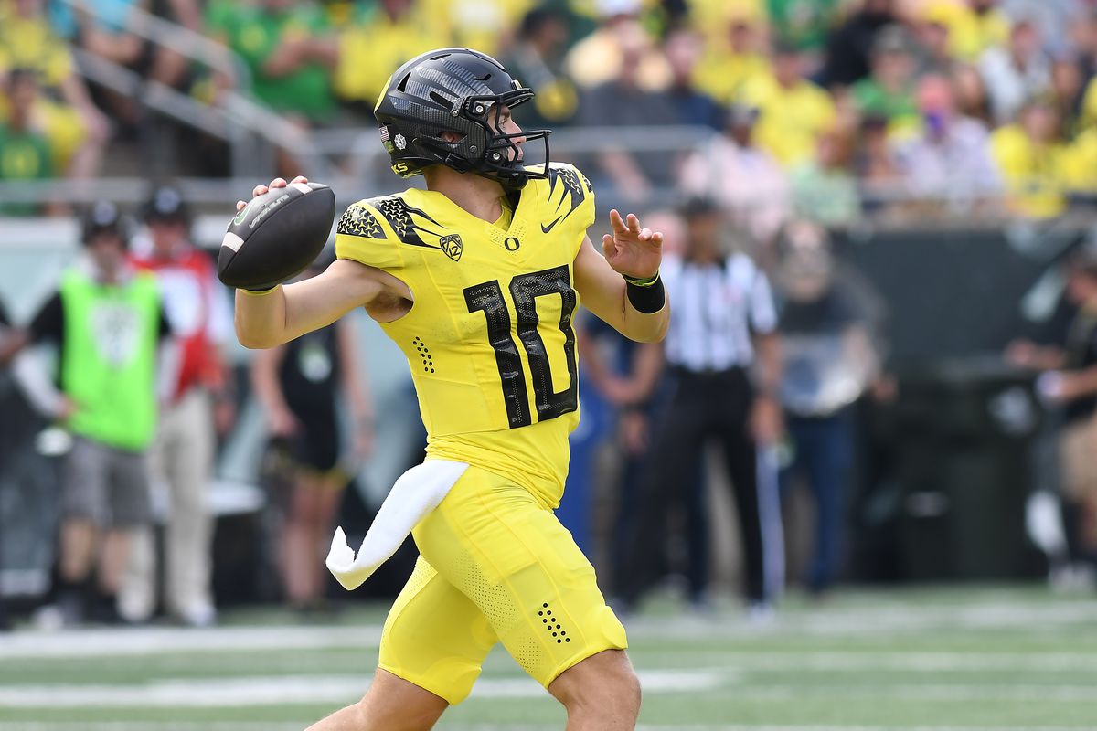 Oregon And Oregon State Players To Keep An Eye On In The 2024 NFL Draft ...