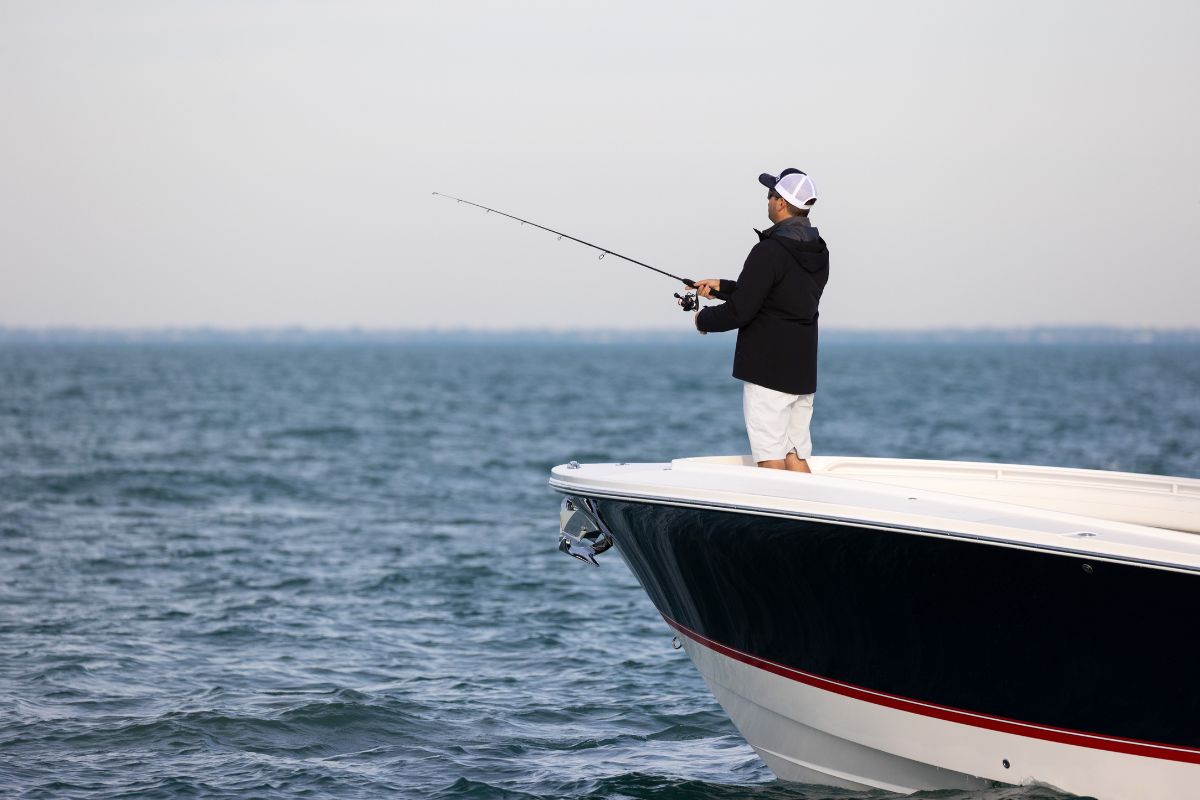 How Seasonal Changes Affect Your Bay Fishing Strategy - Oregon Sports News