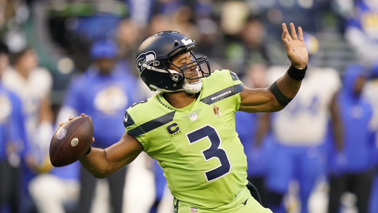 Russell Wilson’s Legacy – From Super Bowl Savior To Sideline Scribe ...